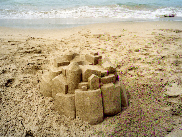 Amazing Geometric Sandcastles (35 photos) | KLYKER.COM