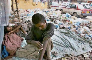 Provocative Photos Representing Our Cruel World (70 photos) | KLYKER.COM