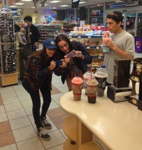 Modern Zombie Apocalypse Has Arrived (30 photos) | KLYKER.COM