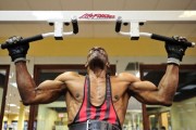 Amazing 70-Year-Old Bodybuilder (30 photos) | KLYKER.COM