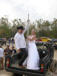 Redneck-Style Weddings (35 photos) | KLYKER.COM