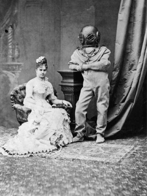 Strange Vintage Photos That Are A Bit Concerning (32 photos) | KLYKER.COM