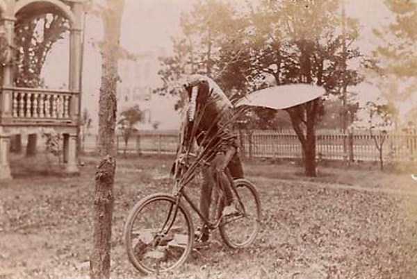 Strange Vintage Photos That Are A Bit Concerning (32 photos) | KLYKER.COM