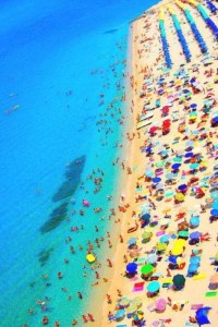 Living the Exotic Life on a Tropical Island (59 photos) | KLYKER.COM