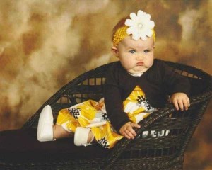 29 Hilariously Awkward Baby Photos (29 photos) | KLYKER.COM