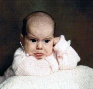 29 Hilariously Awkward Baby Photos (29 photos) | KLYKER.COM
