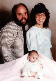 30 Seriously Odd Family Photos | KLYKER.COM