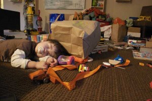 Kids Can Fall Asleep Anywhere (85 photos) | KLYKER.COM