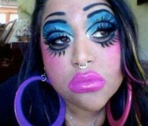 Awful Makeup Disasters (21 photos) | KLYKER.COM