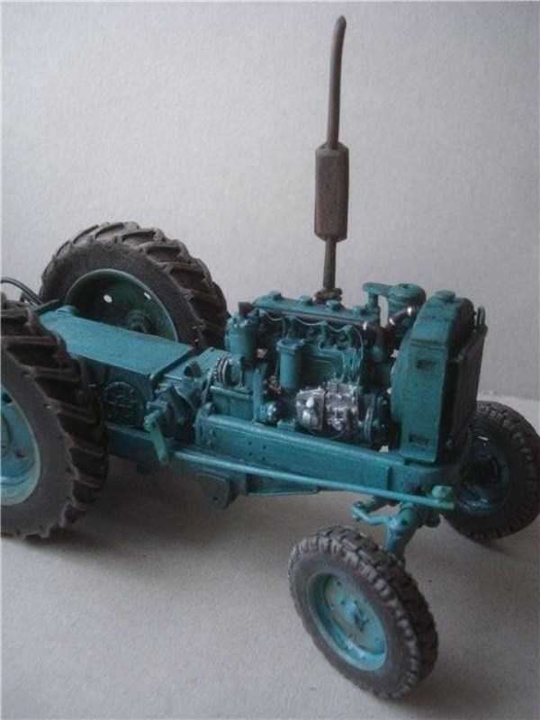 Impressive Cardboard Tractor | KLYKER.COM