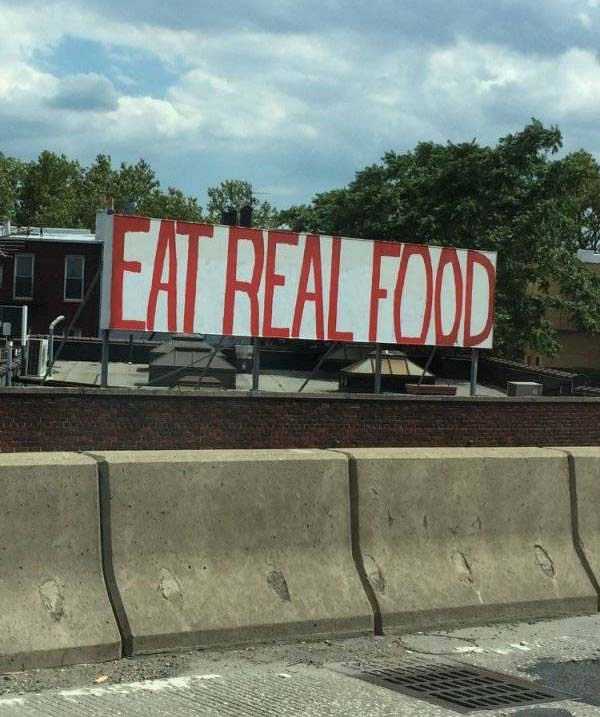 These Crazy Signs Are Far From Ordinary | KLYKER.COM