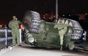 Embarrassing Tank Fails | KLYKER.COM