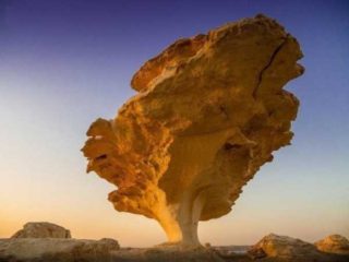 Nature Is Both Beautiful And Scary | KLYKER.COM