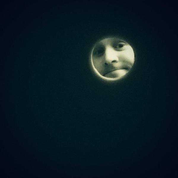 Moon Selfies Are A Thing Now | KLYKER.COM
