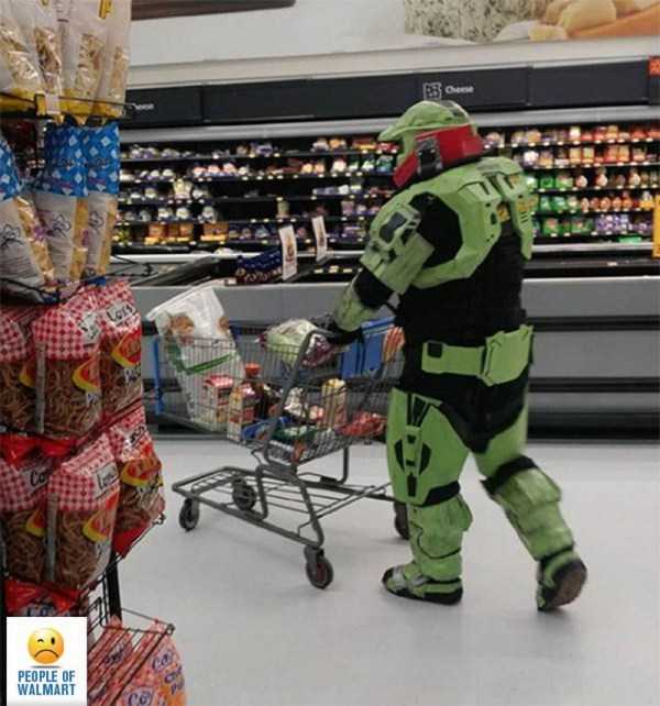 Cringe-Inducing Walmart Shoppers | KLYKER.COM