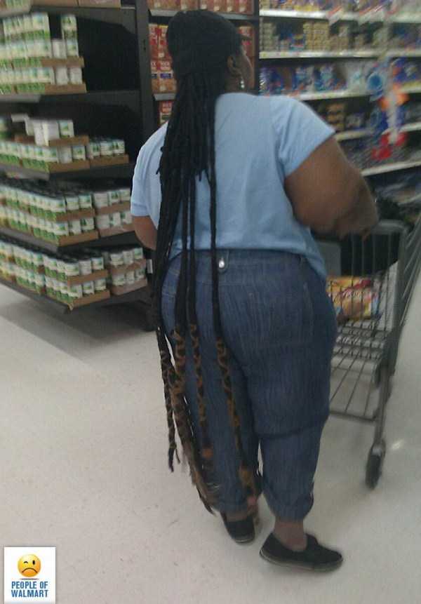 Cringe-Inducing Walmart Shoppers | KLYKER.COM