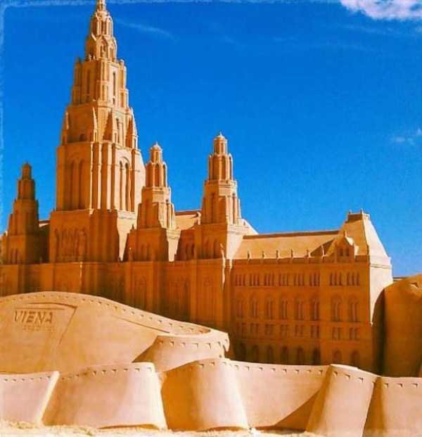26 Surreal Sand Sculptures | KLYKER.COM