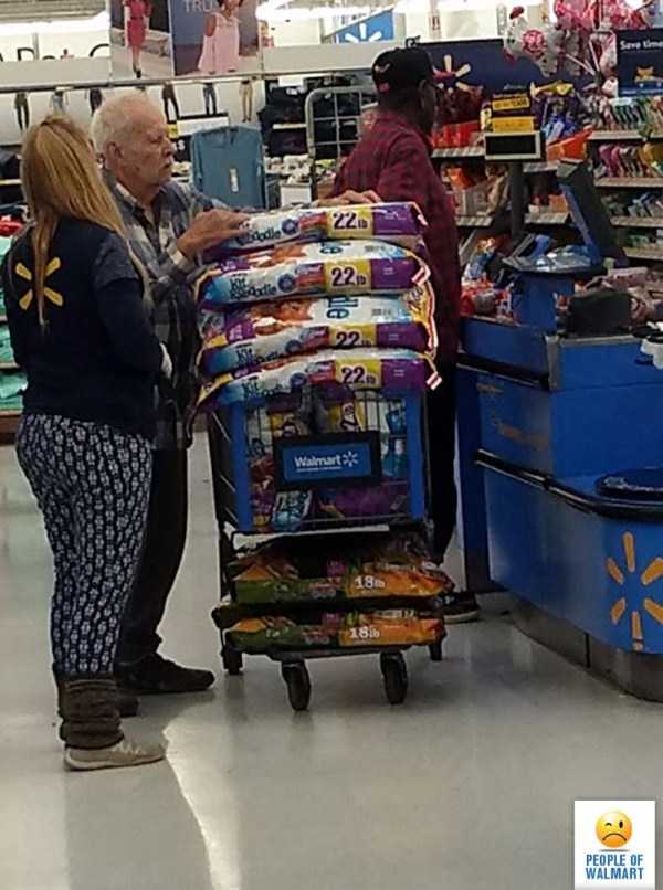 Walmart Customers Are Uniquely Strange | KLYKER.COM