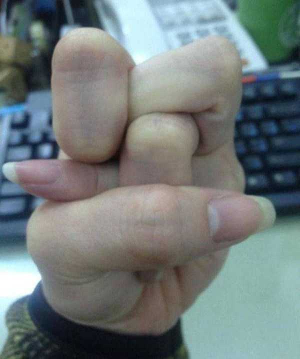 People With Weird And Useless Talents | KLYKER.COM