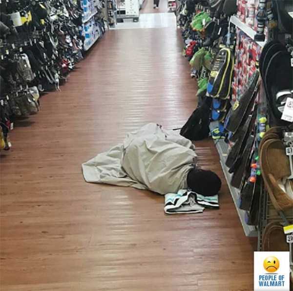 51 Pictures Of Walmart Shoppers | KLYKER.COM