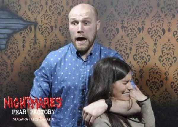 37 Amazingly Funny Haunted House Reactions | KLYKER.COM