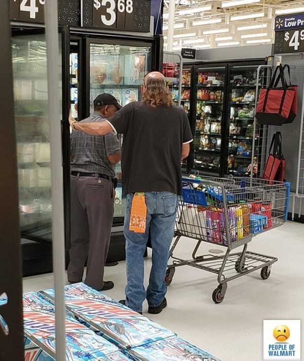 36 Cringey Walmart Shoppers | KLYKER.COM