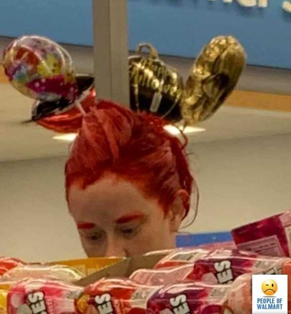 36 Cringey Walmart Shoppers | KLYKER.COM