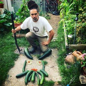 30 Vegan Hunters Posing With Their Trophies | KLYKER.COM