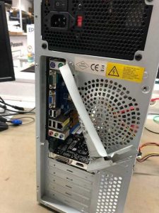 Tech Support Sees Crazy Things | KLYKER.COM