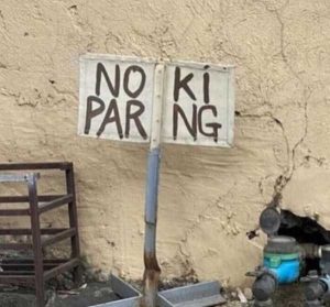 40 Funny Signs | KLYKER.COM