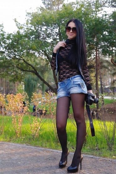 Hot Girls With Beautiful Legs 31 Klyker Com