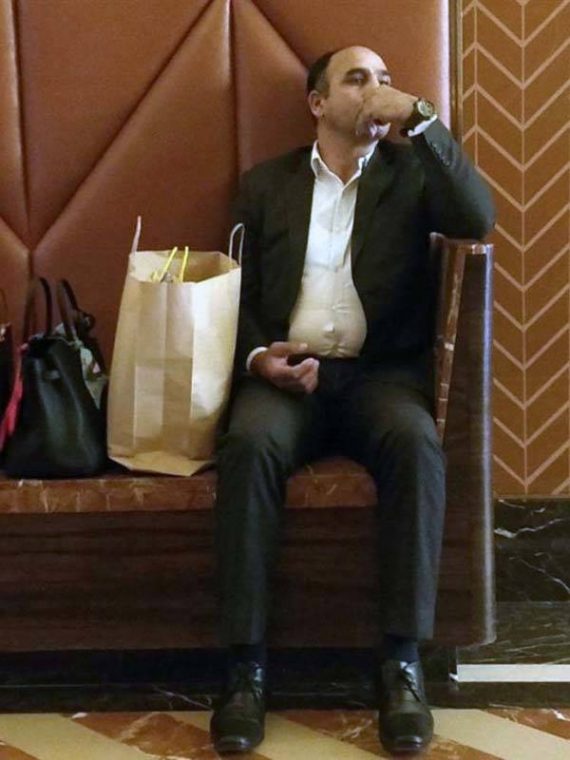 These Guys Hate Shopping | KLYKER.COM