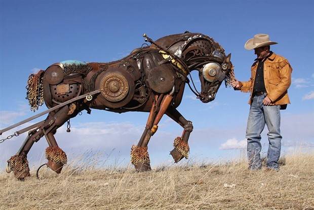 Captivating Metal Sculptures | KLYKER.COM