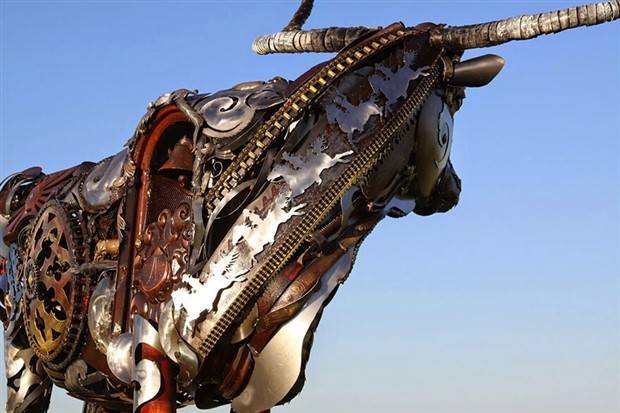 Captivating Metal Sculptures | KLYKER.COM