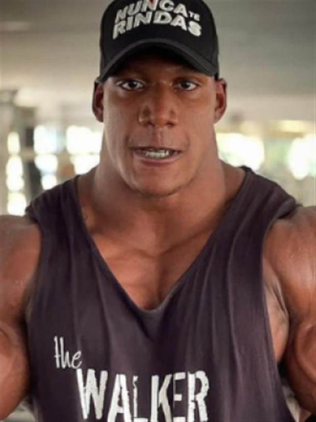 Meet Neckzilla: the Bodybuilder with the Thickest Neck | KLYKER.COM