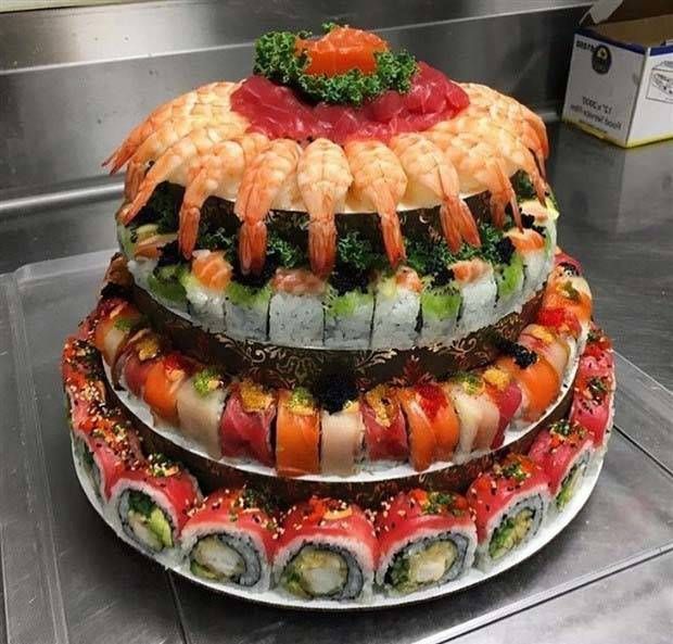 Edible Elegance: Captivating Creative Cakes | KLYKER.COM