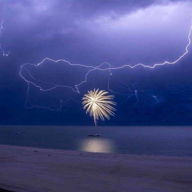 Perfectly Timed Photos #19 | KLYKER.COM