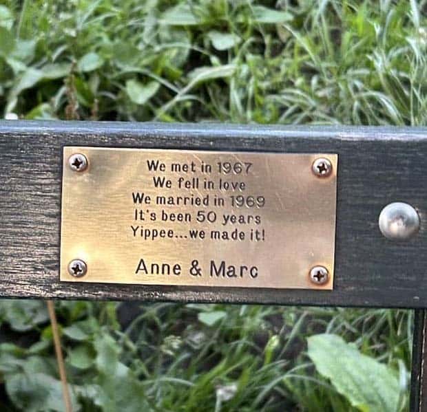 43 Bench Plaques that Bring Smiles and Memories | KLYKER.COM