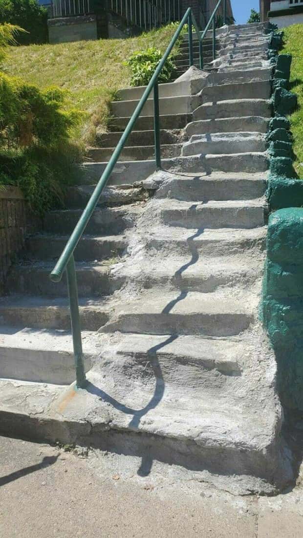 Nontraditional Stair Designs That Baffle | KLYKER.COM