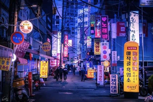 Real-World Cities with Cyberpunk Aesthetics | KLYKER.COM
