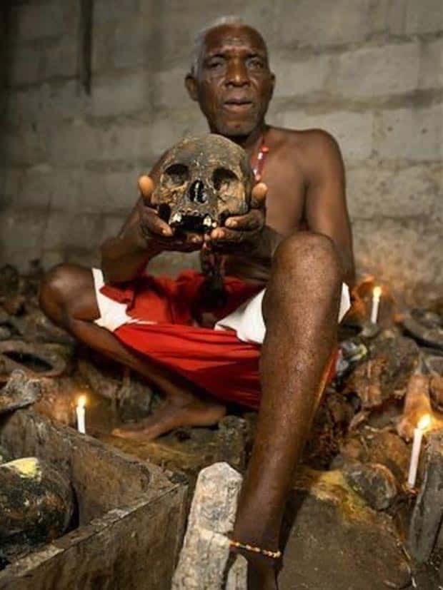 30 Pics of Intriguing Witch Doctors | KLYKER.COM