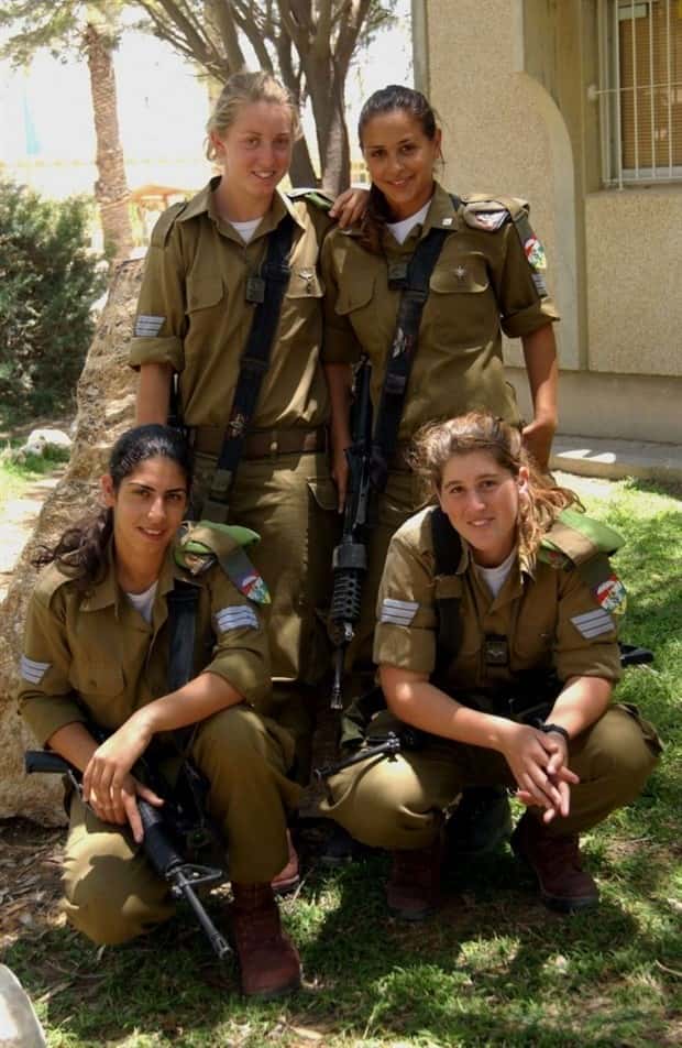 Israeli Army Girls Who Stand Out | KLYKER.COM